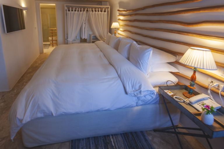 Is Greece Expensive to Visit: Travel Costs in 2024 - The Planet D