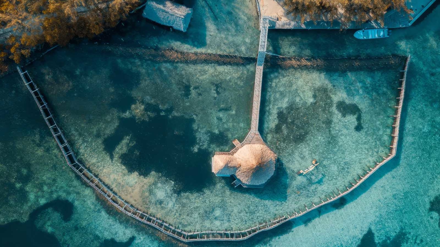 16 Best Overwater Bungalows in the Caribbean in 2025 - Booboone.com
