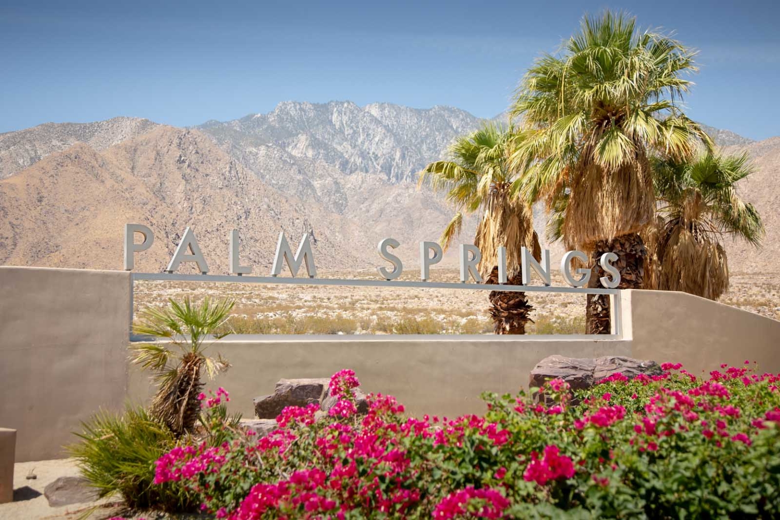 20 Best Places To Visit in April USA (2024) - The Planet D