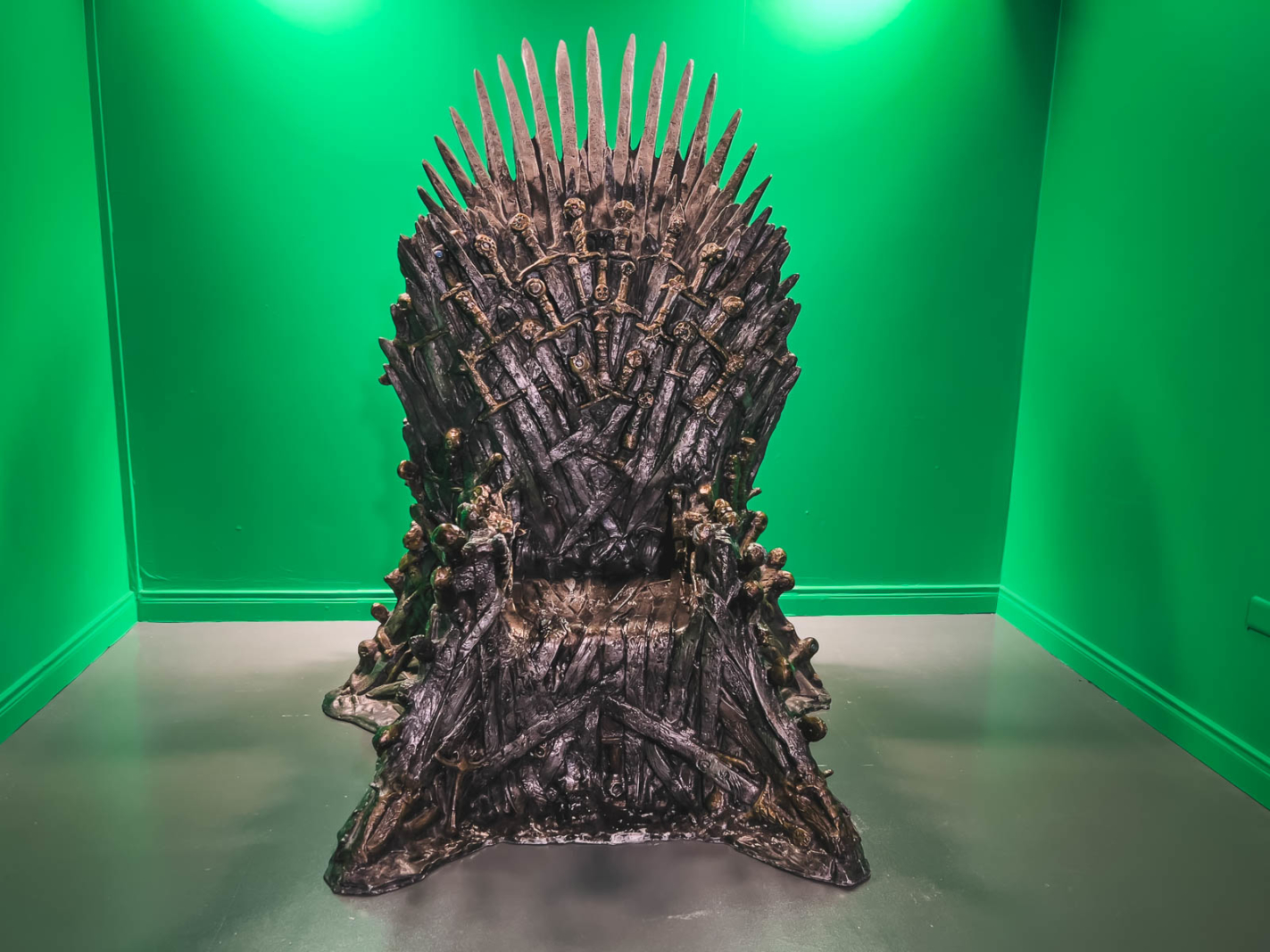 Ultimate Game of Thrones Studio Tour - The Planet D