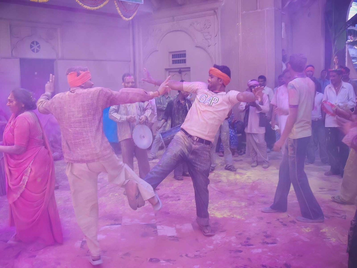 Holi India 2023 - Celebrate the Festival of Colors - Traveling Tour ...