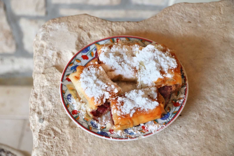 Hungarian Food: 21 Traditional Dishes to Try in Hungary or At Home ...