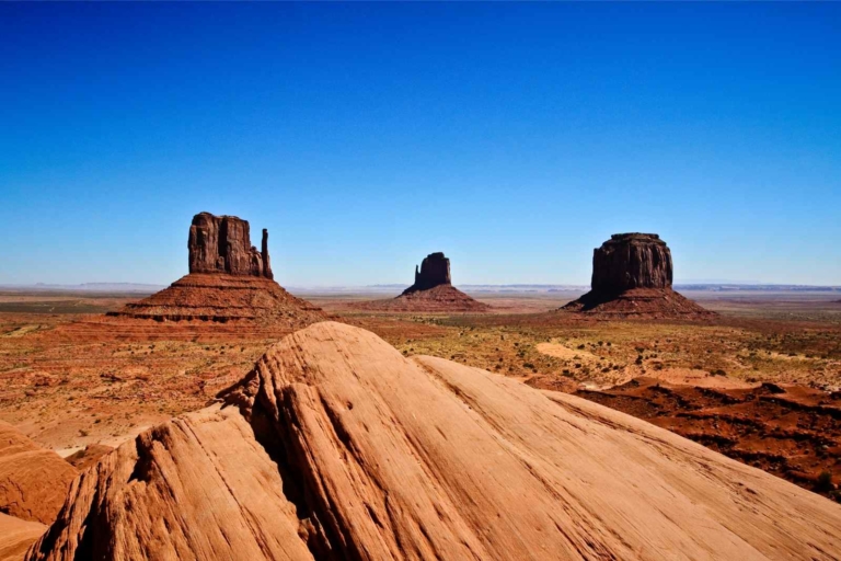 How To Visit Monument Valley in 2025: Your Ultimate Guide - The Planet D