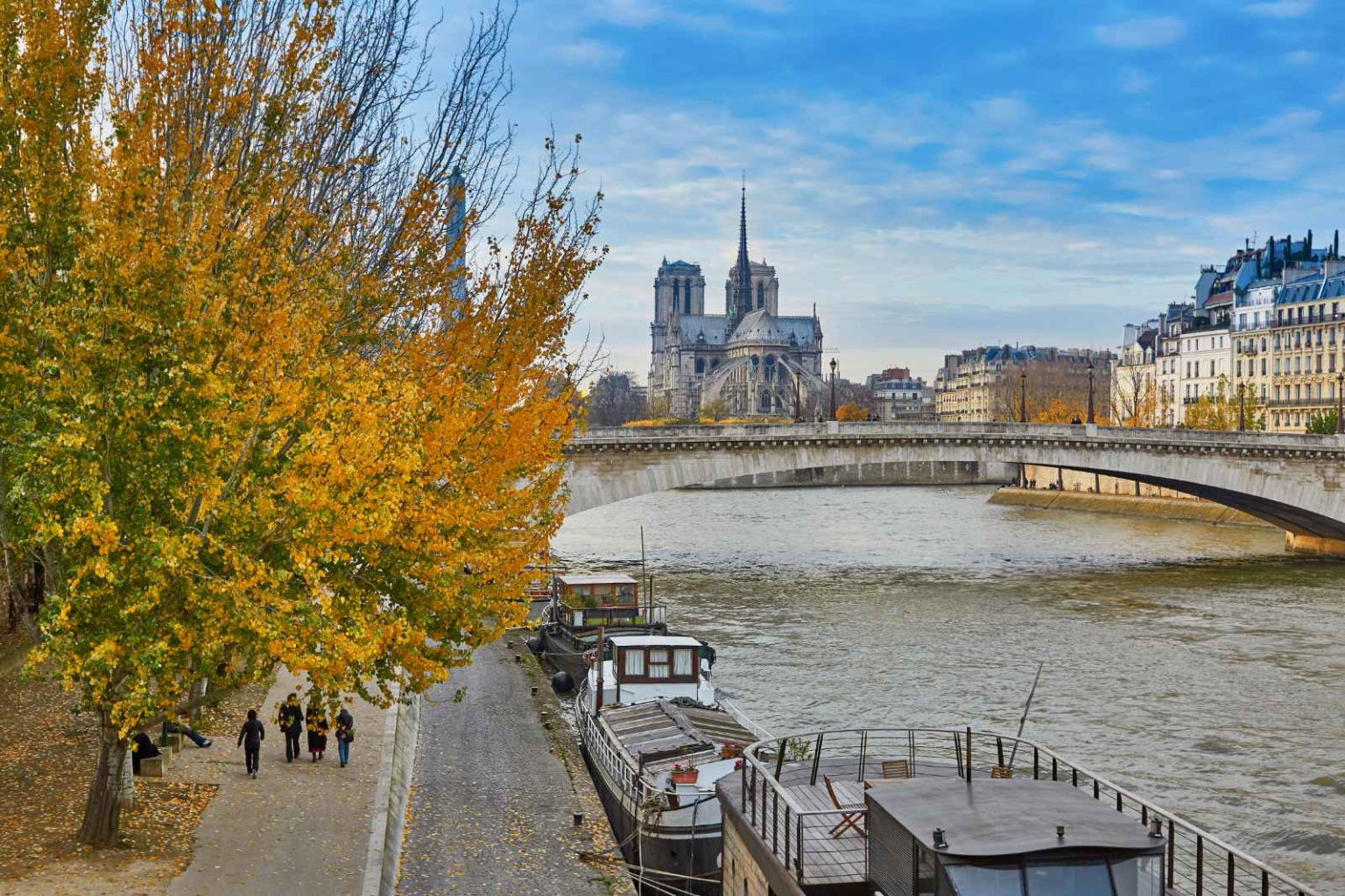 Paris in October: Weather, Fall Tips, And What to Expect - The Planet D