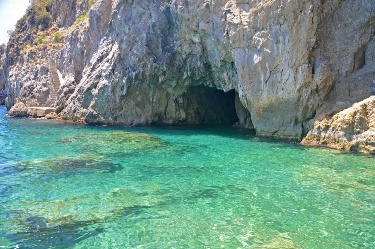 16 Best Things to Do On The Amalfi Coast (Updated 2024) - The Planet D
