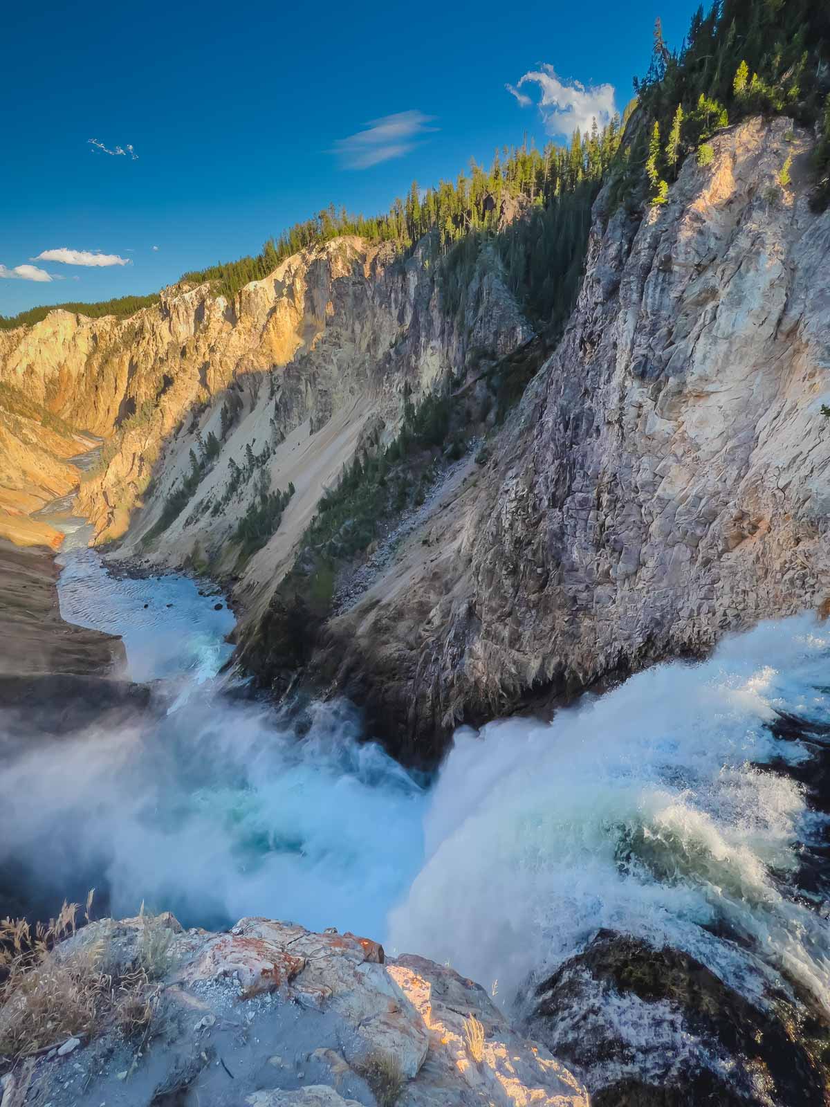 12 Best Hikes in Yellowstone National Park | The Planet D