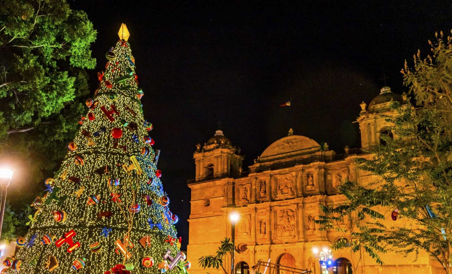 Christmas in Mexico - Celebrating Festive Flavors and Vibrant ...
