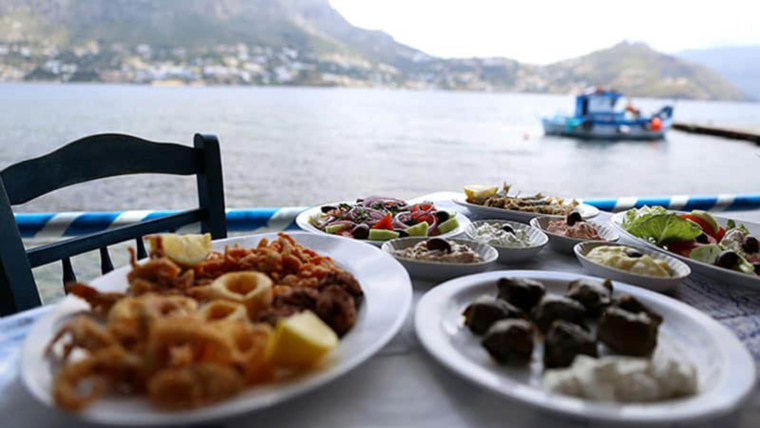 Delicious Greek Food - 29 Traditional Greek Dishes To Try Now - The ...