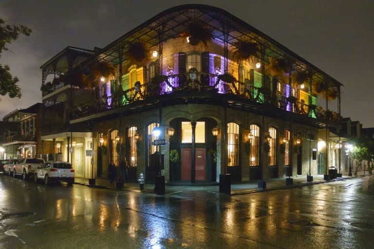 Most Haunted Places in New Orleans - How to Explore City of the Dead