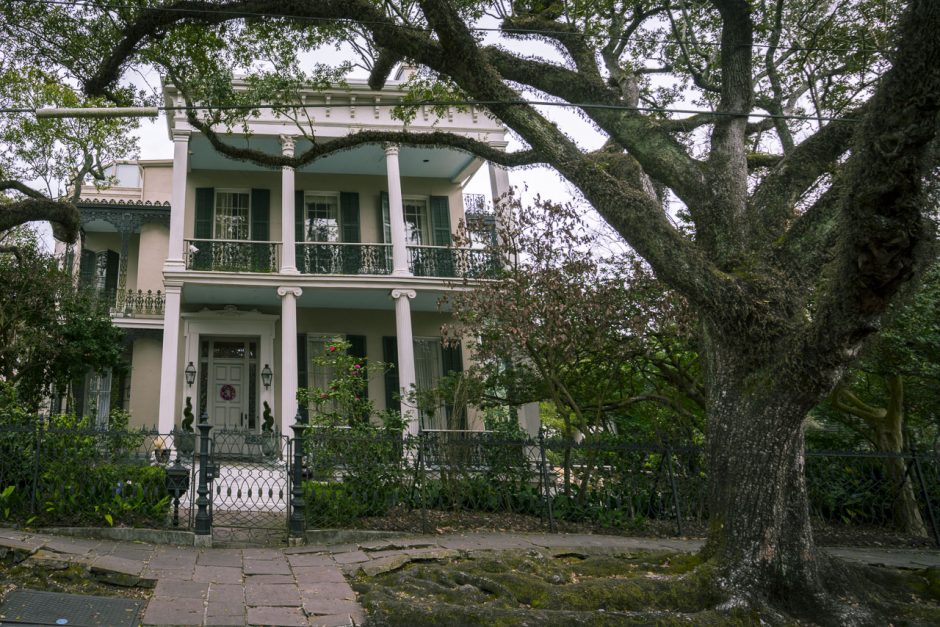 Most Haunted Places in New Orleans - How to Explore City of the Dead