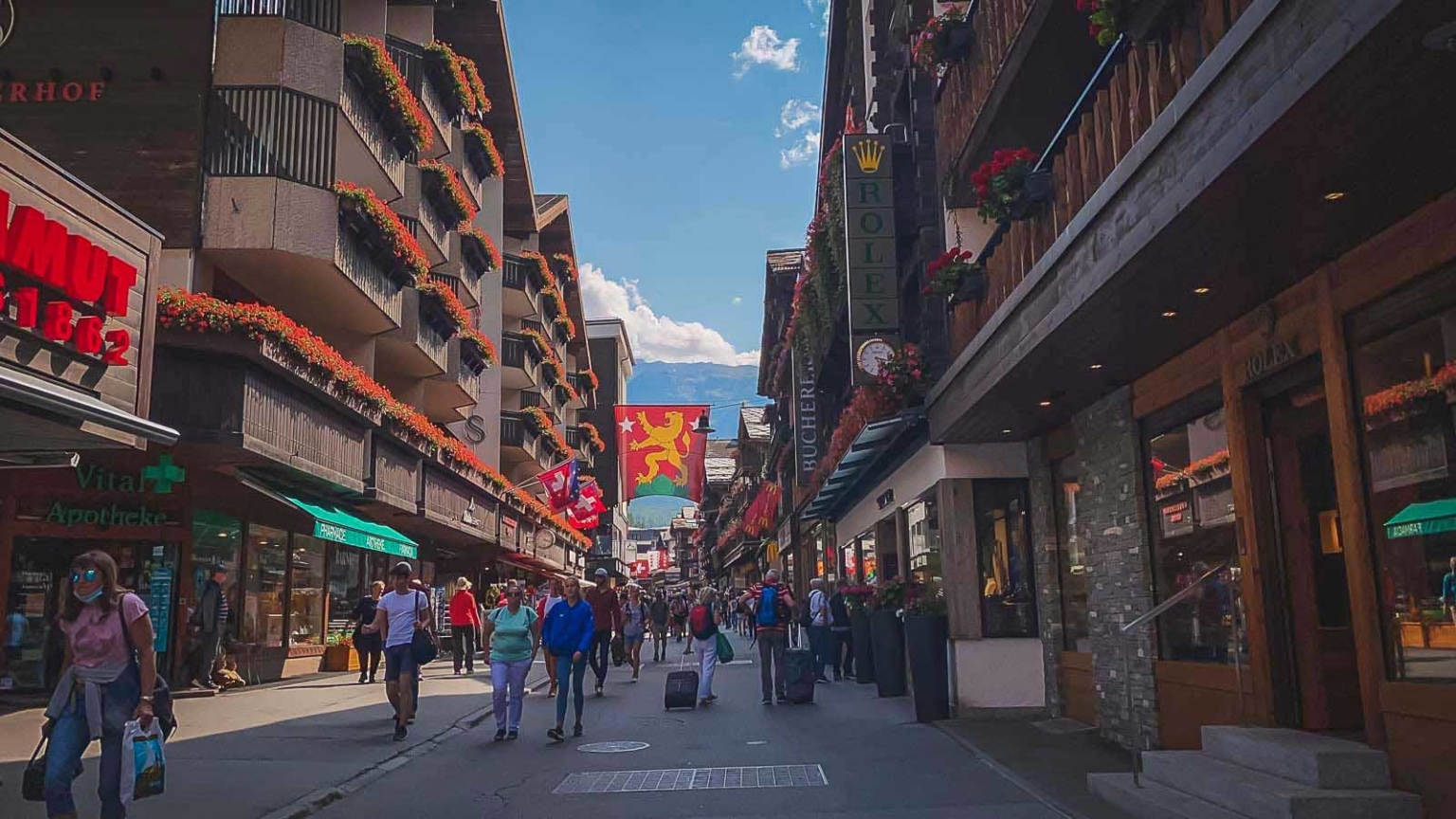 Is Switzerland Expensive To Visit? Trip Costs in 2024 - The Planet D