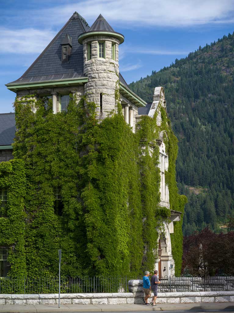 24 Best Places to Visit in British Columbia - The Planet D