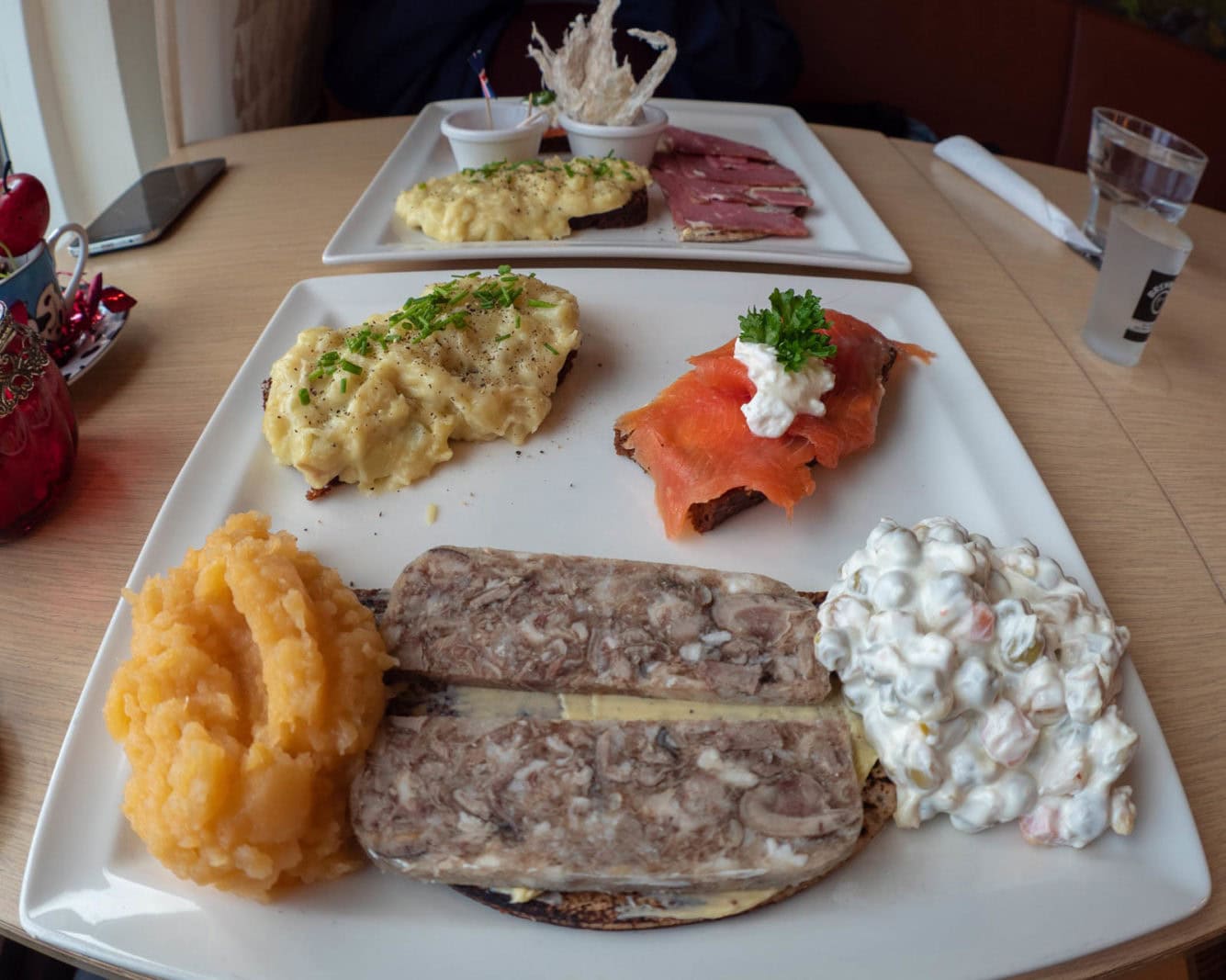 Icelandic Food Guide 2025: 18 Traditional Dishes You Must Try in Iceland